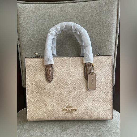 Coach | Bags | Nwtcoach Maggie Small Tote Bag In Blocked Signature ...